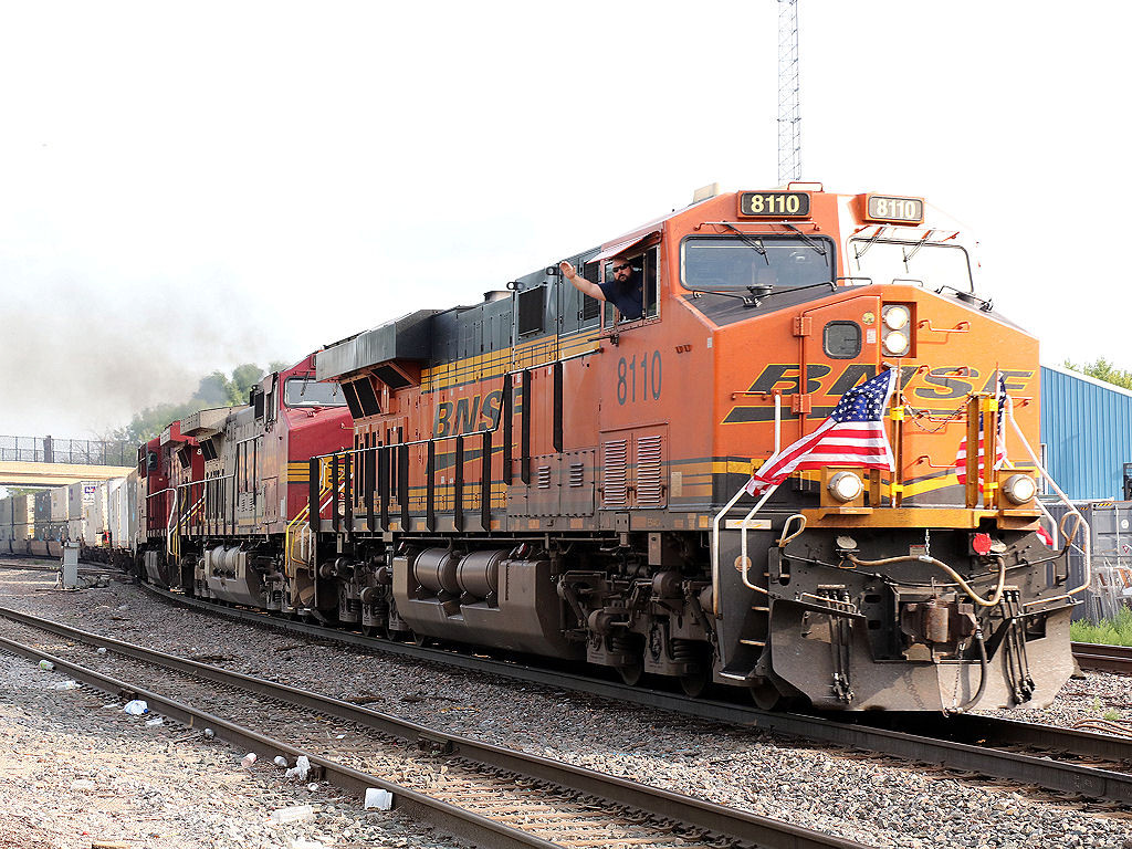 BNSF 8110